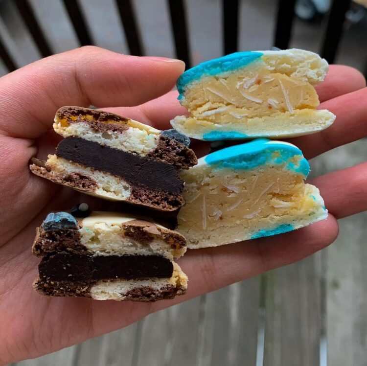 Frog-Shaped Matcha White Chocolate Macarons - Bites by Bianca