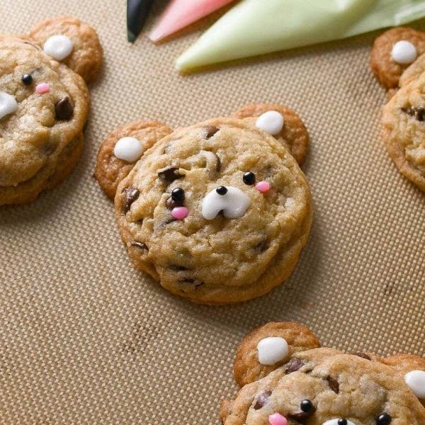Chocolate Chip Teddy Bear Cookies with Easy Cookie Frosting - Bites by ...